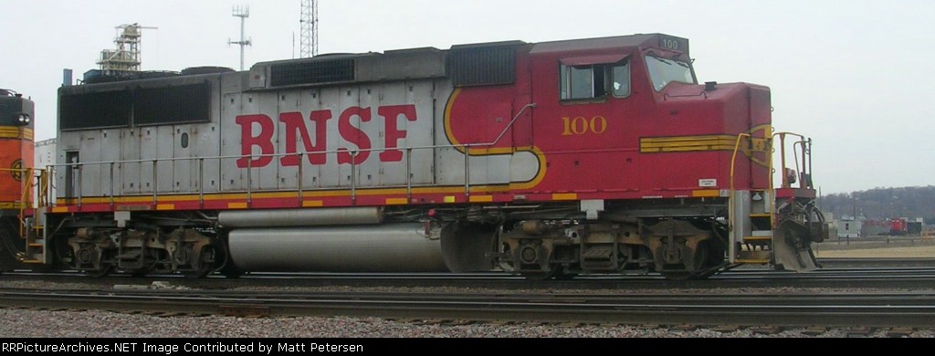 BNSF 100